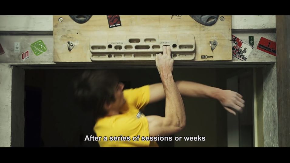 Video: Jan Hoyer und der 2-Finger Klimmzug